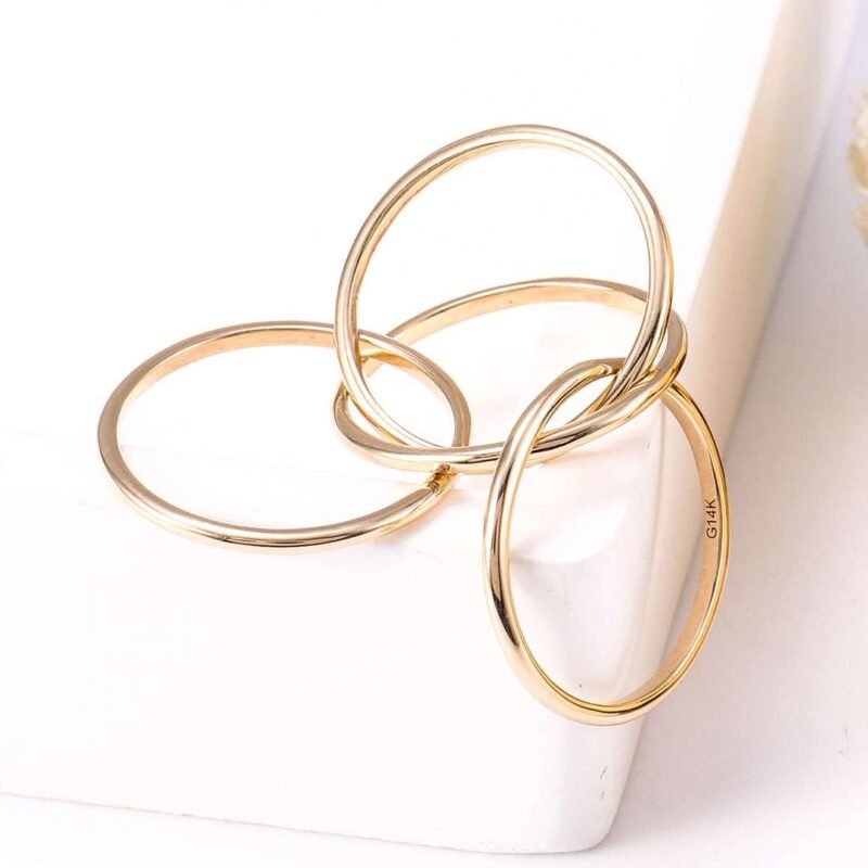 Enchanting Yellow Gold Interlocking Rings - Aurora Geometry